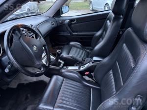 Melns Alfa Romeo GTV 2000 Rīga, ar dzinēja tilpumu 2.00 L un nobraukumu 218 tūkst. km par 4250 €, foto 16 vietnē AUTOMOTO.COM.LV