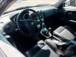 Melns Alfa Romeo GTV 2000 Rīga, ar dzinēja tilpumu 2.00 L un nobraukumu 218 tūkst. km par 4250 €, foto 17 vietnē AUTOMOTO.COM.LV