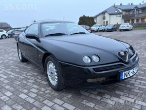 Melns Alfa Romeo GTV 2000 Rīga, ar dzinēja tilpumu 2.00 L un nobraukumu 218 tūkst. km par 4250 €, foto 18 vietnē AUTOMOTO.COM.LV