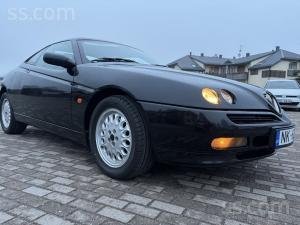 Melns Alfa Romeo GTV 2000 Rīga, ar dzinēja tilpumu 2.00 L un nobraukumu 218 tūkst. km par 4250 €, foto 21 vietnē AUTOMOTO.COM.LV