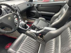 Alfa Romeo GTV 2003 Rīga, ar dzinēja tilpumu 2.00 L un nobraukumu 189 tūkst. km par 5900 €, foto 14 vietnē AUTOMOTO.COM.LV