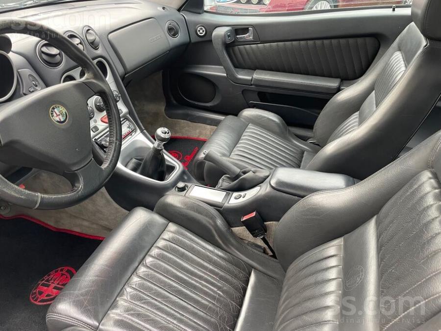 Alfa Romeo GTV 2003 Rīga, ar dzinēja tilpumu 2.00 L un nobraukumu 189 tūkst. km par 5900 €, foto 14 vietnē AUTOMOTO.COM.LV