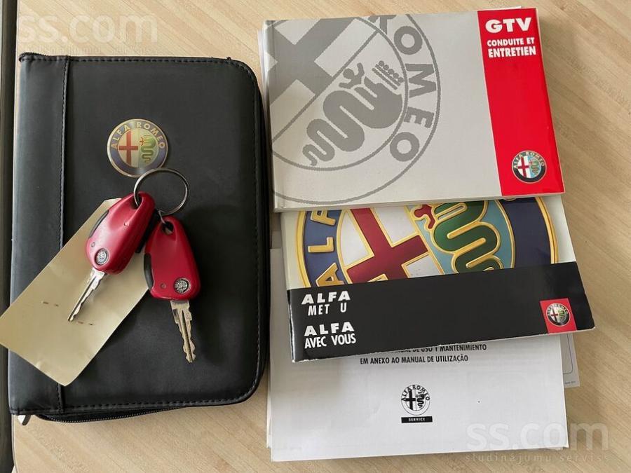 Alfa Romeo GTV 2003 Rīga, ar dzinēja tilpumu 2.00 L un nobraukumu 189 tūkst. km par 5900 €, foto 19 vietnē AUTOMOTO.COM.LV