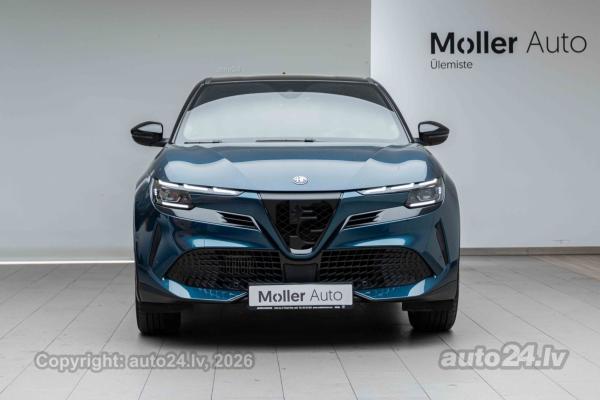 Blue Alfa Romeo Junior 2025 in Tallinn, with an engine capacity of 1.20 L and mileage of 10 thousand km for 29500 €, photo 2 on AUTOMOTO.COM.LV