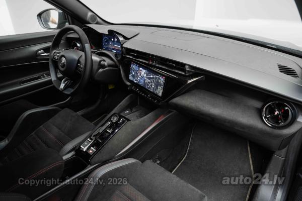 Blue Alfa Romeo Junior 2025 in Tallinn, with an engine capacity of 1.20 L and mileage of 10 thousand km for 29500 €, photo 10 on AUTOMOTO.COM.LV