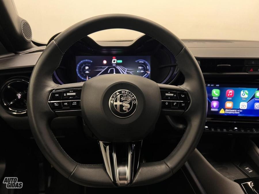 Grey Alfa Romeo Junior 2024 in Vilnius, with an engine capacity of 0.00 L and mileage of 21 thousand km for 25700 €, photo 12 on AUTOMOTO.COM.LV