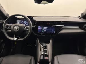 Grey Alfa Romeo Junior 2024 in Vilnius, with an engine capacity of 0.00 L and mileage of 21 thousand km for 25700 €, photo 32 on AUTOMOTO.COM.LV