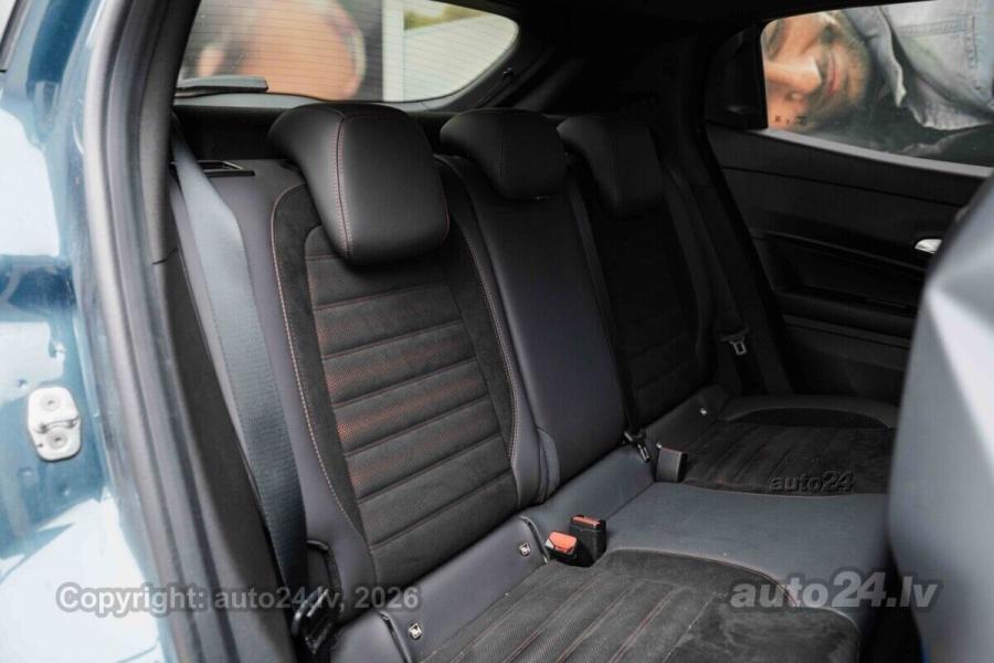 Альфа Ромео Джуниор 2025 в Таллин, объемом двигателя 1.20 л и пробегом 10 тыс. км за 29500 €, фото 16 на AUTOMOTO.COM.LV
