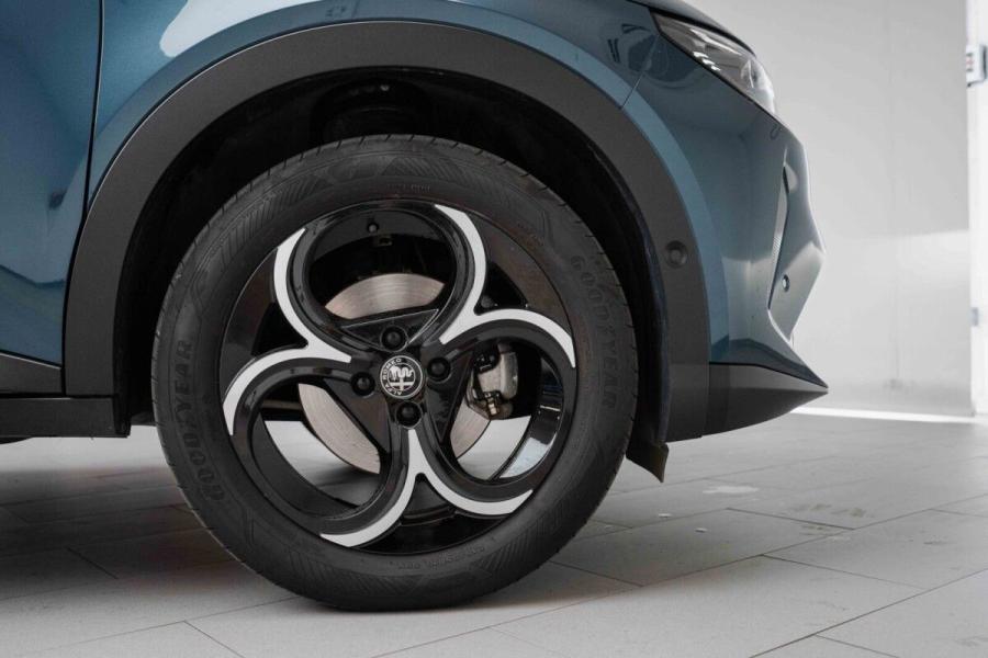 Alfa Romeo Junior 2025 Peetri, ar dzinēja tilpumu 1.20 L un nobraukumu 10 tūkst. km par 29500 €, foto 11 vietnē AUTOMOTO.COM.LV