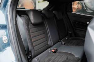 Alfa Romeo Junior 2025 Peetri, ar dzinēja tilpumu 1.20 L un nobraukumu 10 tūkst. km par 29500 €, foto 16 vietnē AUTOMOTO.COM.LV