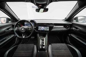 Alfa Romeo Junior 2025 Peetri, ar dzinēja tilpumu 1.20 L un nobraukumu 10 tūkst. km par 29500 €, foto 17 vietnē AUTOMOTO.COM.LV