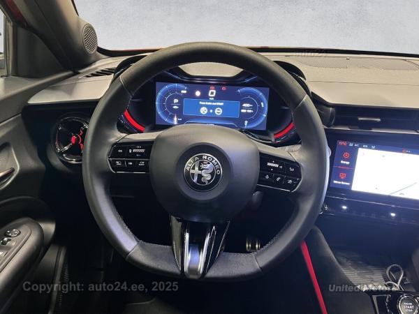Alfa Romeo Junior 2024 in Tallinn, with an engine capacity of 0.00 L and mileage of 15 thousand km for 31900 €, photo 11 on AUTOMOTO.COM.LV