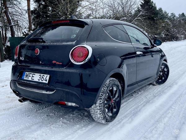 Black Alfa Romeo Mito 2010 in Vilnius, with an engine capacity of 1.40 L and mileage of 180 thousand km for 4600 €, photo 2 on AUTOMOTO.COM.LV