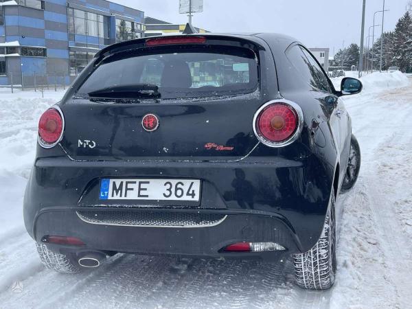 Black Alfa Romeo Mito 2010 in Vilnius, with an engine capacity of 1.40 L and mileage of 180 thousand km for 4600 €, photo 5 on AUTOMOTO.COM.LV