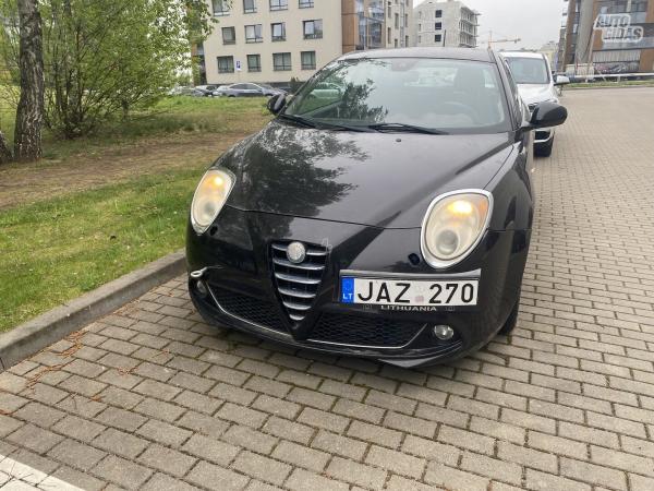 Black Alfa Romeo Mito 2009 in Vilnius, with an engine capacity of 1.40 L and mileage of 163 thousand km for 700 €, photo 4 on AUTOMOTO.COM.LV