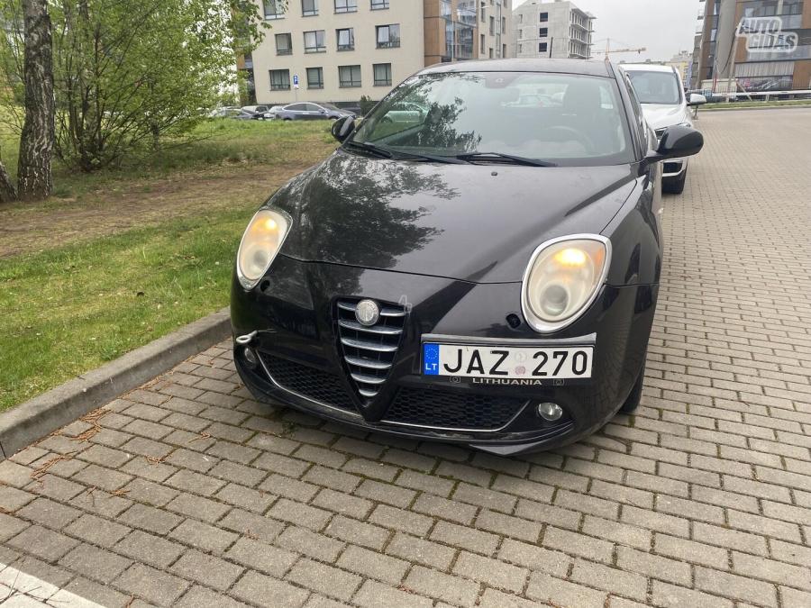 Black Alfa Romeo Mito 2009 in Vilnius, with an engine capacity of 1.40 L and mileage of 163 thousand km for 700 €, photo 5 on AUTOMOTO.COM.LV