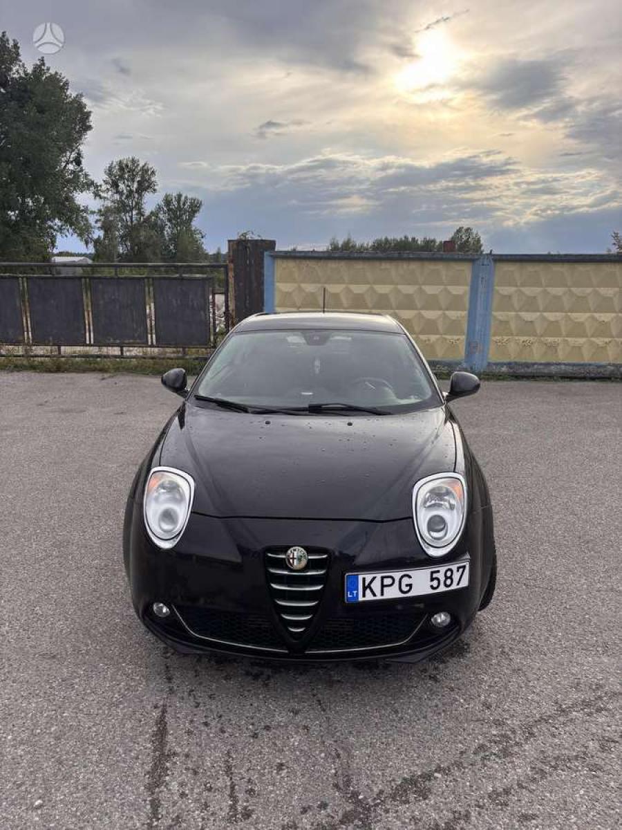 Black Alfa Romeo Mito 2011 in Kaunas, with an engine capacity of 1.25 L and mileage of 181 thousand km for 1500 €, photo 4 on AUTOMOTO.COM.LV