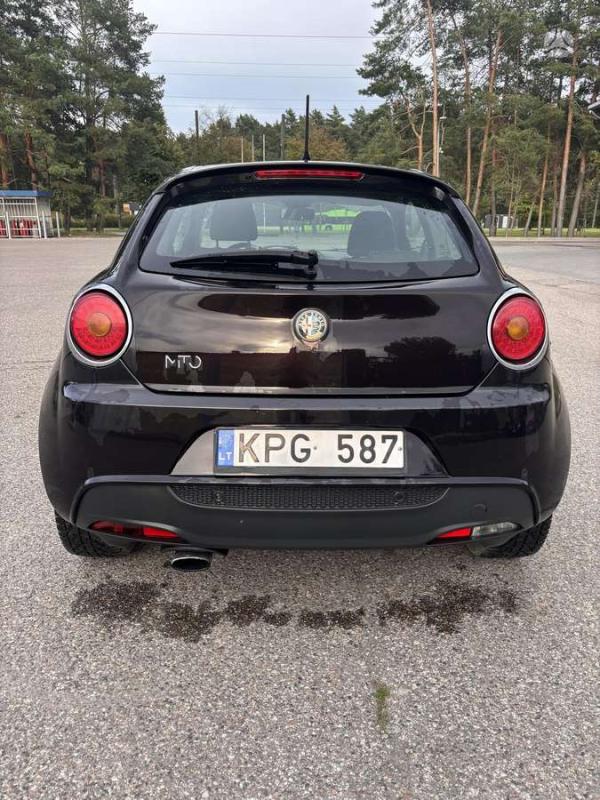 Black Alfa Romeo Mito 2011 in Kaunas, with an engine capacity of 1.25 L and mileage of 181 thousand km for 1500 €, photo 6 on AUTOMOTO.COM.LV