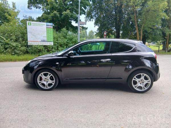 Black Alfa Romeo Mito 2012 in Ogre, with an engine capacity of 1.30 L and mileage of 206 thousand km for 3200 €, photo 2 on AUTOMOTO.COM.LV