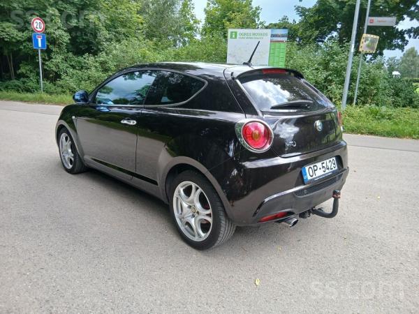 Black Alfa Romeo Mito 2012 in Ogre, with an engine capacity of 1.30 L and mileage of 206 thousand km for 3200 €, photo 3 on AUTOMOTO.COM.LV