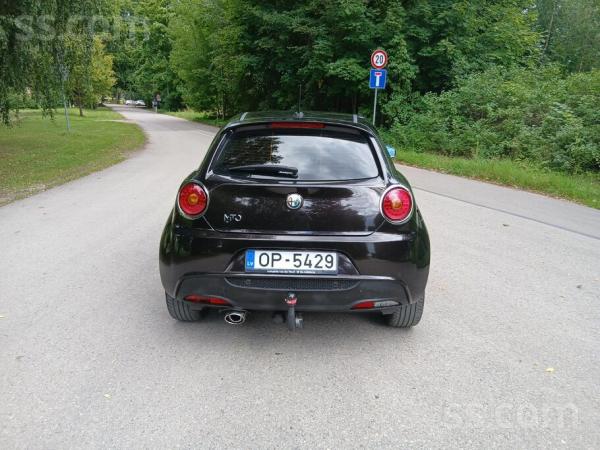 Black Alfa Romeo Mito 2012 in Ogre, with an engine capacity of 1.30 L and mileage of 206 thousand km for 3200 €, photo 5 on AUTOMOTO.COM.LV