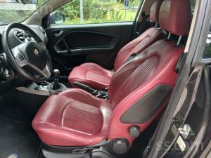 Melns Alfa Romeo Mito 2012 Ogre, ar dzinēja tilpumu 1.30 L un nobraukumu 206 tūkst. km par 3200 €, foto 13 vietnē AUTOMOTO.COM.LV