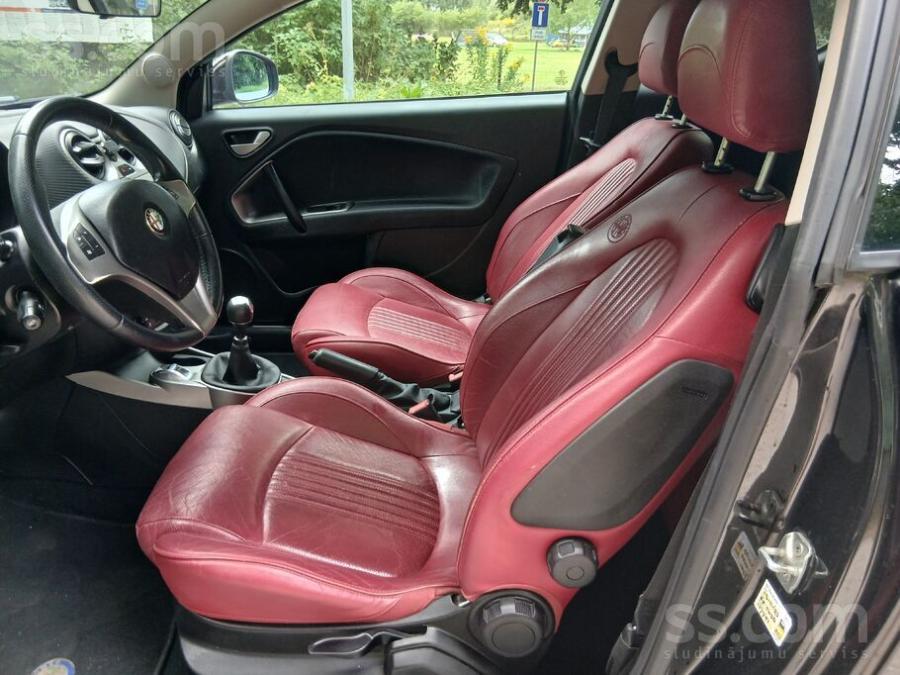 Melns Alfa Romeo Mito 2012 Ogre, ar dzinēja tilpumu 1.30 L un nobraukumu 206 tūkst. km par 3200 €, foto 13 vietnē AUTOMOTO.COM.LV