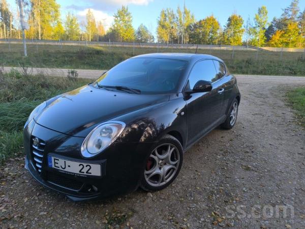 Alfa Romeo Mito 2012 in Riga on AUTOMOTO.COM.LV Black Alfa Romeo Mito 2012 in Riga, with an engine capacity of 1.30 L and mileage of 206 thousand km for 3300 €, photo 3 on AUTOMOTO.COM.LV