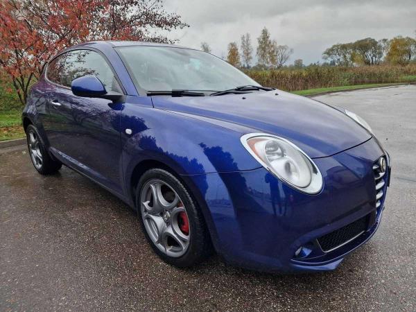 Blue Alfa Romeo Mito 2012 in Ukmerge, with an engine capacity of 1.30 L and mileage of 247 thousand km for 2950 €, photo 3 on AUTOMOTO.COM.LV