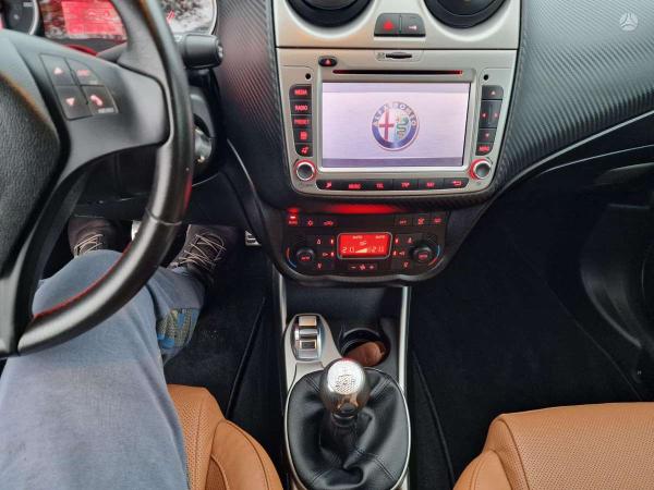Blue Alfa Romeo Mito 2012 in Ukmerge, with an engine capacity of 1.30 L and mileage of 247 thousand km for 2950 €, photo 7 on AUTOMOTO.COM.LV