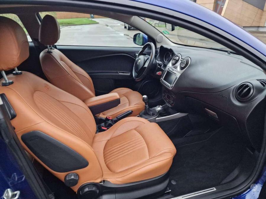 Blue Alfa Romeo Mito 2012 in Ukmerge, with an engine capacity of 1.30 L and mileage of 247 thousand km for 2950 €, photo 8 on AUTOMOTO.COM.LV