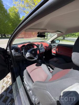 Alfa Romeo Mito 2009 in Ventspils, with an engine capacity of 1.60 L and mileage of 178 thousand km for 2000 €, photo 5 on AUTOMOTO.COM.LV