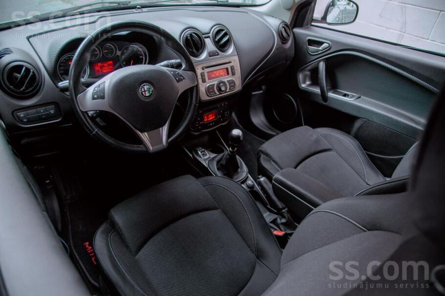 Grey Alfa Romeo Mito 2009 in Valmiera, with an engine capacity of 1.40 L and mileage of 0 thousand km for 5590 €, photo 7 on AUTOMOTO.COM.LV