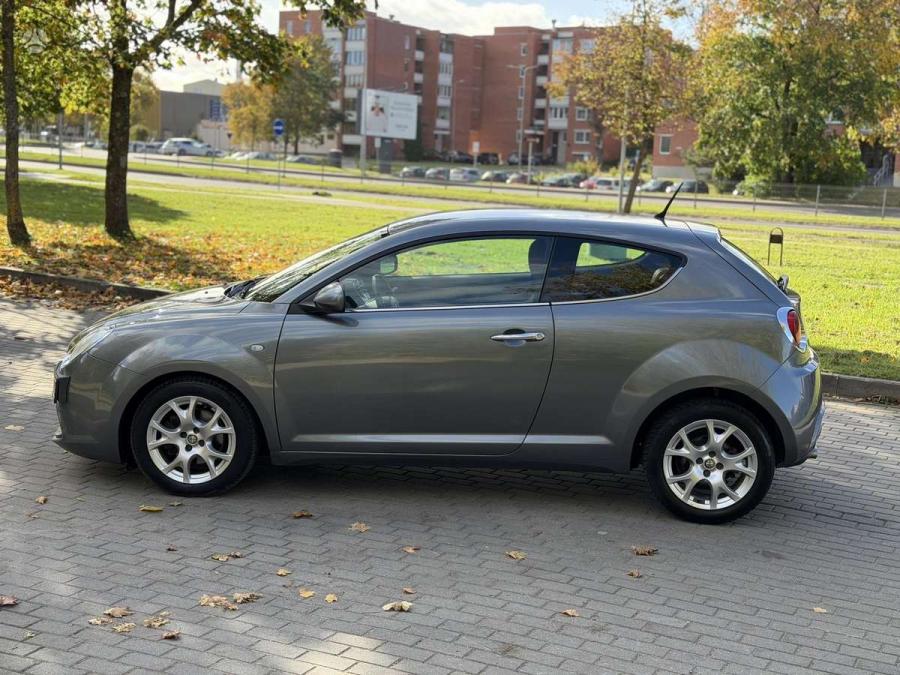 Grey Alfa Romeo Mito 2012 in Vilnius, with an engine capacity of 1.40 L and mileage of 183 thousand km for 2500 €, photo 4 on AUTOMOTO.COM.LV