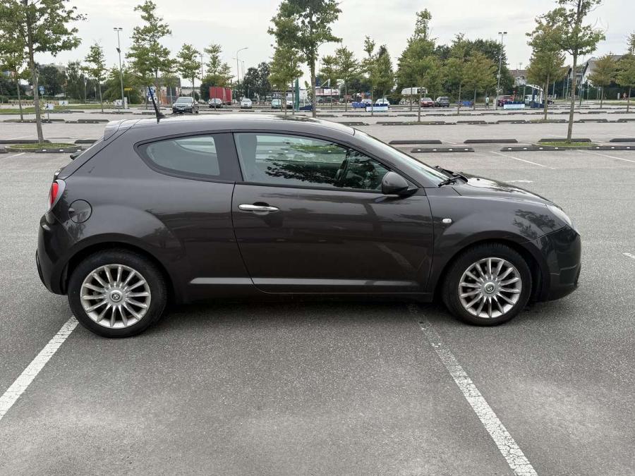 Grey Alfa Romeo Mito 2015 in Klaipeda, with an engine capacity of 1.25 L and mileage of 112 thousand km for 1999 €, photo 9 on AUTOMOTO.COM.LV