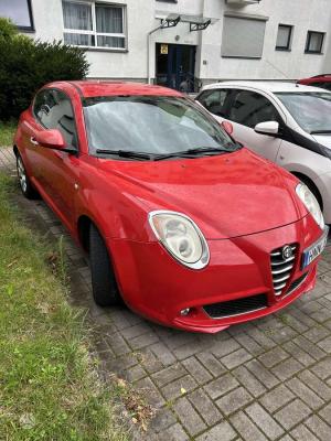 Red Alfa Romeo Mito 2009 in Vilnius, with an engine capacity of 1.25 L and mileage of 163 thousand km for 1550 €, photo 3 on AUTOMOTO.COM.LV