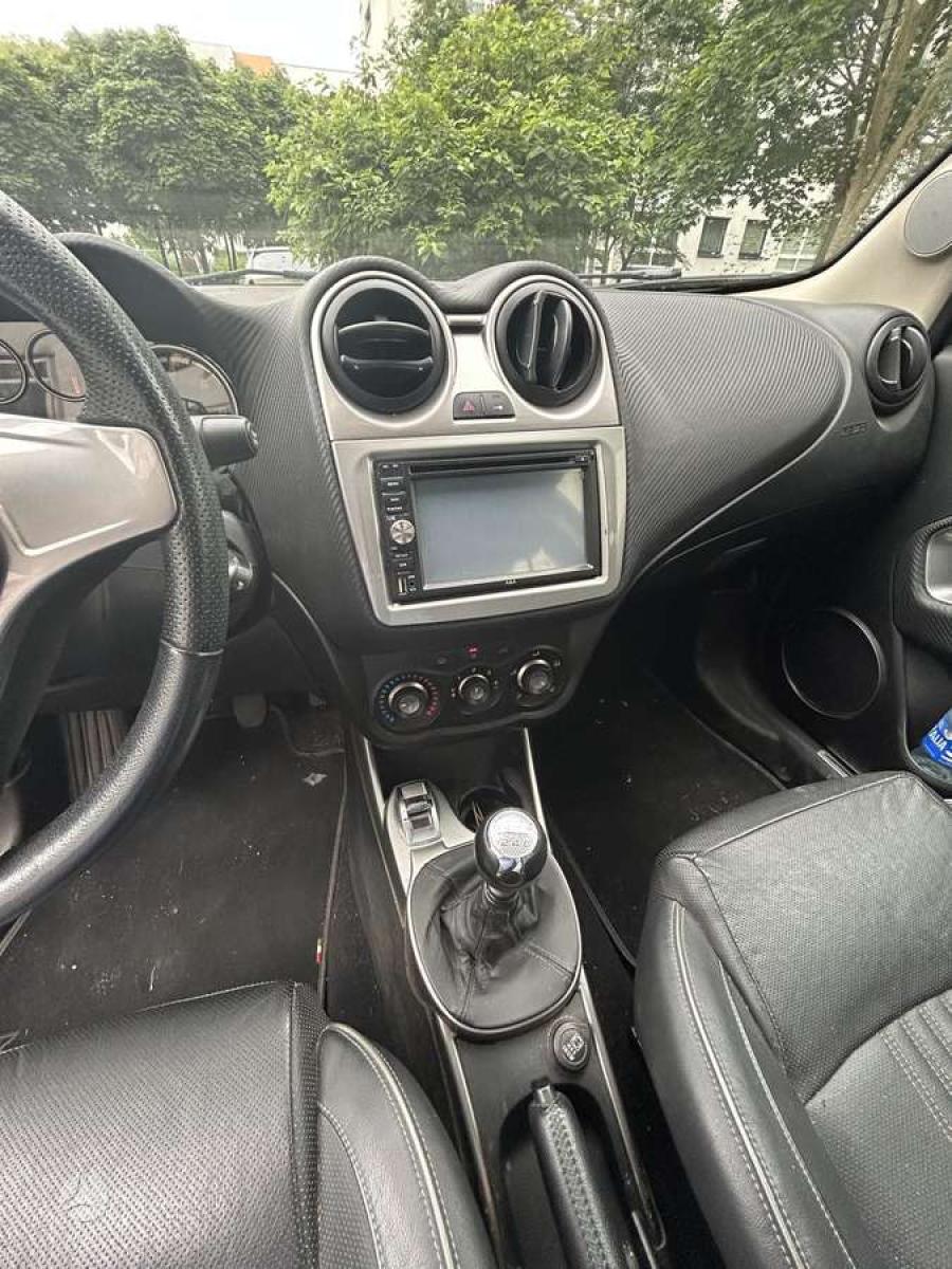 Red Alfa Romeo Mito 2009 in Vilnius, with an engine capacity of 1.25 L and mileage of 163 thousand km for 1550 €, photo 8 on AUTOMOTO.COM.LV