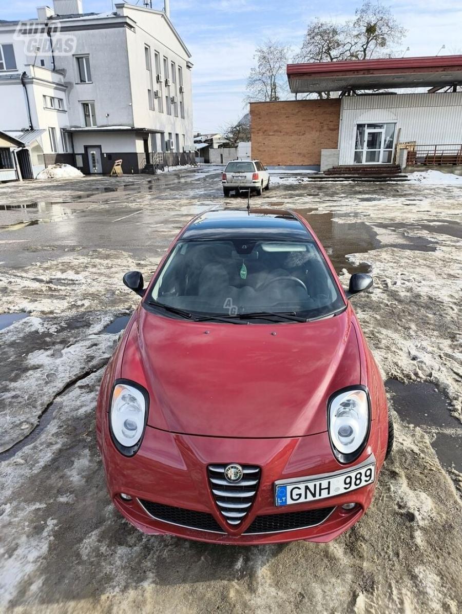 Red Alfa Romeo Mito 2011 in Kaunas, with an engine capacity of 1.40 L and mileage of 194 thousand km for 1500 €, photo 5 on AUTOMOTO.COM.LV