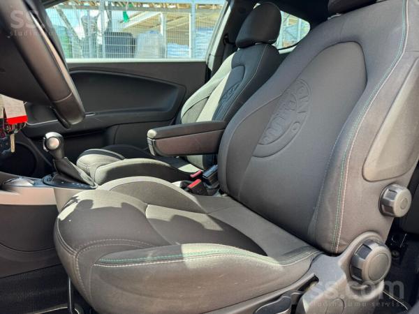 Sarkans Alfa Romeo Mito 2015 Rīga, ar dzinēja tilpumu 1.40 L un nobraukumu 135 tūkst. km par 8900 €, foto 9 vietnē AUTOMOTO.COM.LV