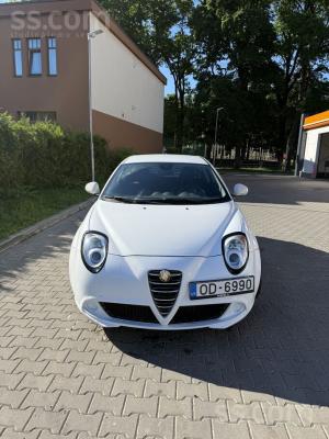 White Alfa Romeo Mito 2010 in Riga, with an engine capacity of 1.30 L and mileage of 153 thousand km for 2200 €, photo 3 on AUTOMOTO.COM.LV