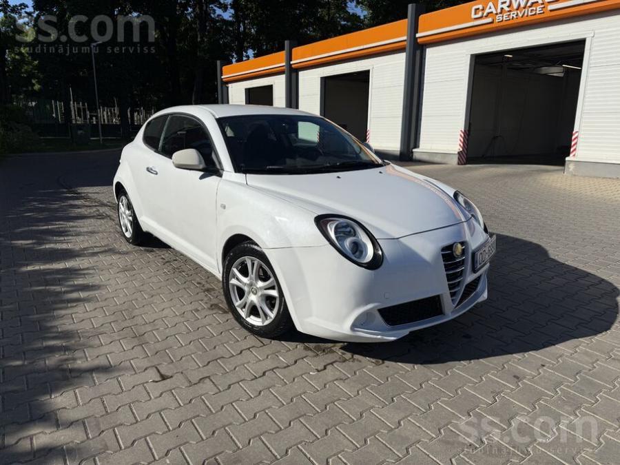 White Alfa Romeo Mito 2010 in Riga, with an engine capacity of 1.30 L and mileage of 153 thousand km for 2200 €, photo 4 on AUTOMOTO.COM.LV