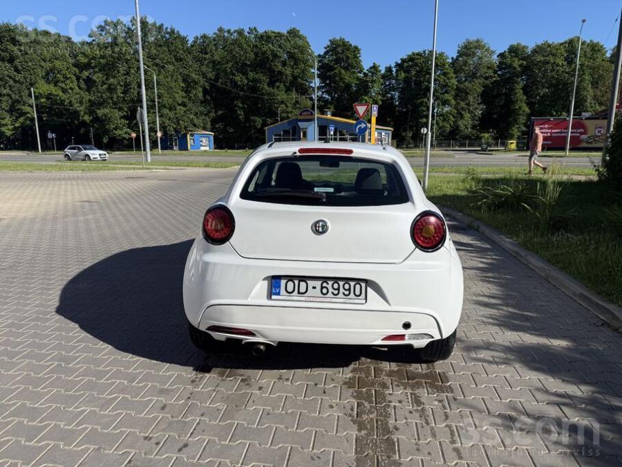 White Alfa Romeo Mito 2010 in Riga, with an engine capacity of 1.30 L and mileage of 153 thousand km for 2200 €, photo 7 on AUTOMOTO.COM.LV