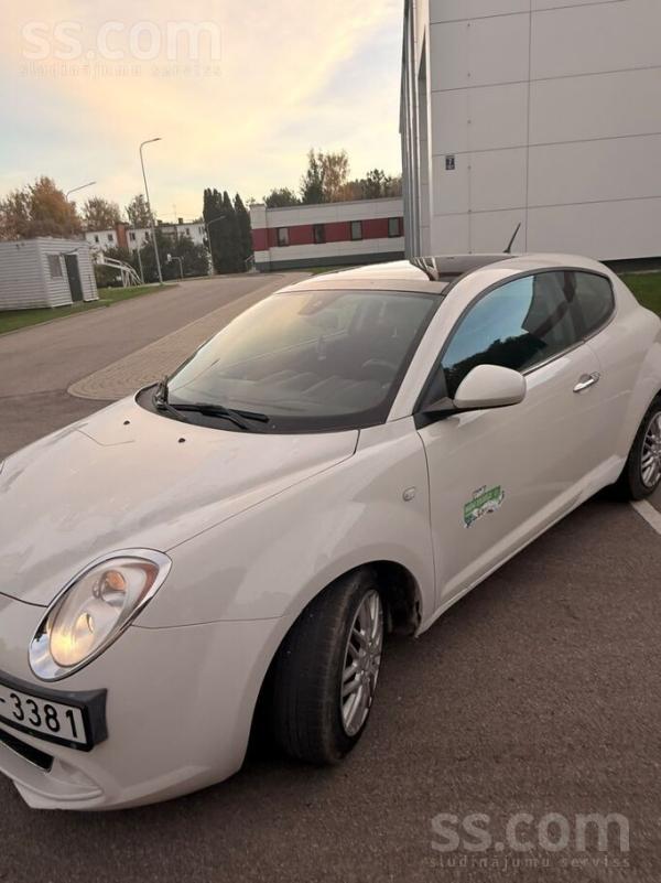 Alfa Romeo Mito 2011 in Bauska on AUTOMOTO.COM.LV White Alfa Romeo Mito 2011 in Bauska, with an engine capacity of 1.30 L and mileage of 298 thousand km for 1900 €, photo 3 on AUTOMOTO.COM.LV