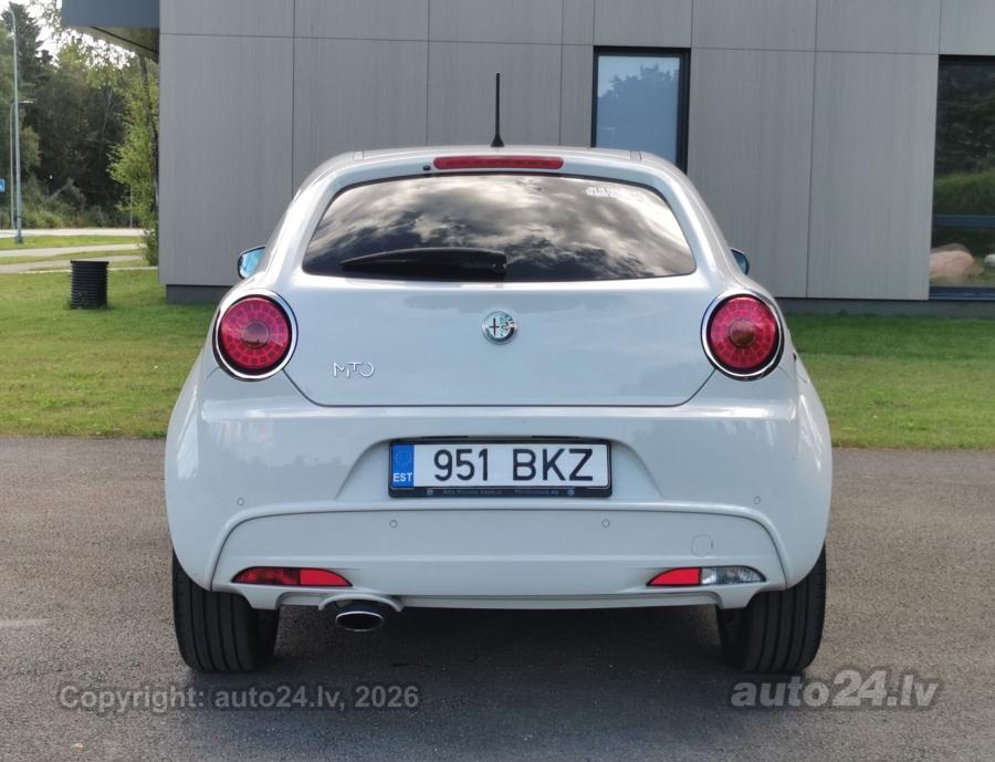 Balts Alfa Romeo Mito 2013 Tallina, ar dzinēja tilpumu 1.40 L un nobraukumu 126 tūkst. km par 5490 €, foto 14 vietnē AUTOMOTO.COM.LV