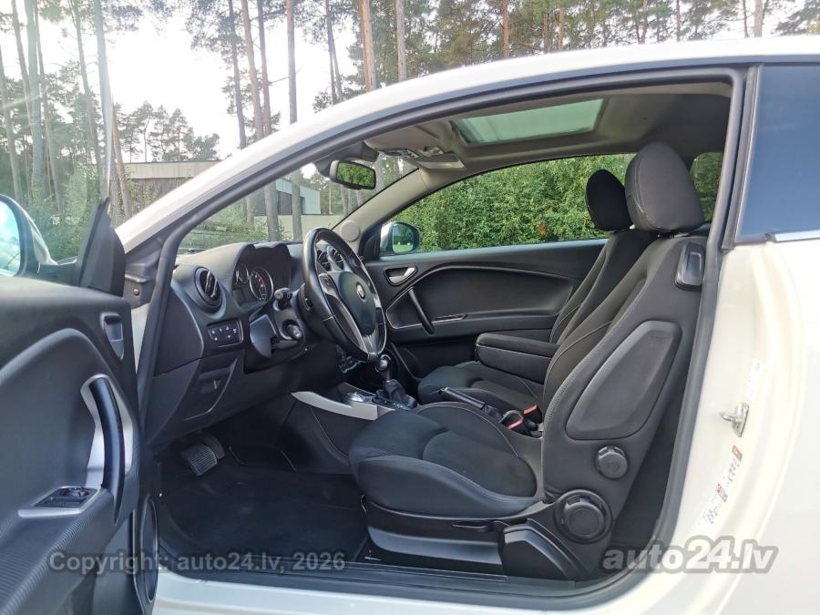 Balts Alfa Romeo Mito 2013 Tallina, ar dzinēja tilpumu 1.40 L un nobraukumu 126 tūkst. km par 5490 €, foto 17 vietnē AUTOMOTO.COM.LV