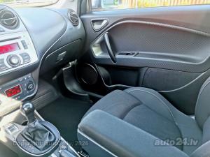 Balts Alfa Romeo Mito 2013 Tallina, ar dzinēja tilpumu 1.40 L un nobraukumu 126 tūkst. km par 5490 €, foto 26 vietnē AUTOMOTO.COM.LV
