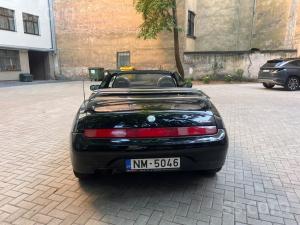 Black Alfa Romeo Spider 1997 in Riga, with an engine capacity of 2.00 L and mileage of 261 thousand km for 3900 €, photo 8 on AUTOMOTO.COM.LV