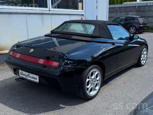 Black Alfa Romeo Spider 1999 in Riga, with an engine capacity of 3.00 L and mileage of 135 thousand km for 11900 €, photo 10 on AUTOMOTO.COM.LV