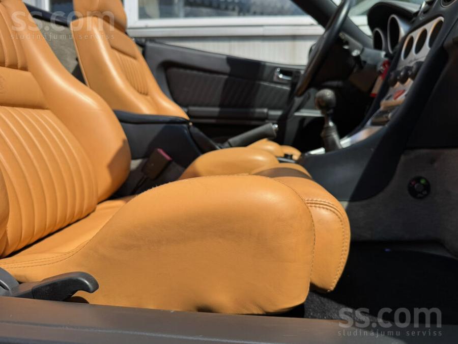 Black Alfa Romeo Spider 1999 in Riga, with an engine capacity of 3.00 L and mileage of 135 thousand km for 11900 €, photo 21 on AUTOMOTO.COM.LV