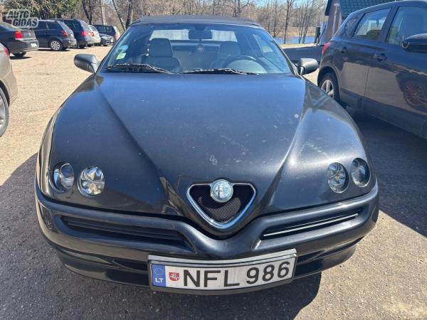 Melns Alfa Romeo Spider 2001 Viļņa, ar dzinēja tilpumu 2.00 L un nobraukumu 147 tūkst. km par 3999 €, foto 9 vietnē AUTOMOTO.COM.LV
